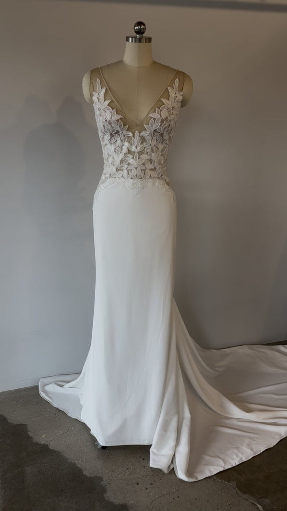 Watters | Evelina Sample Wedding Gown